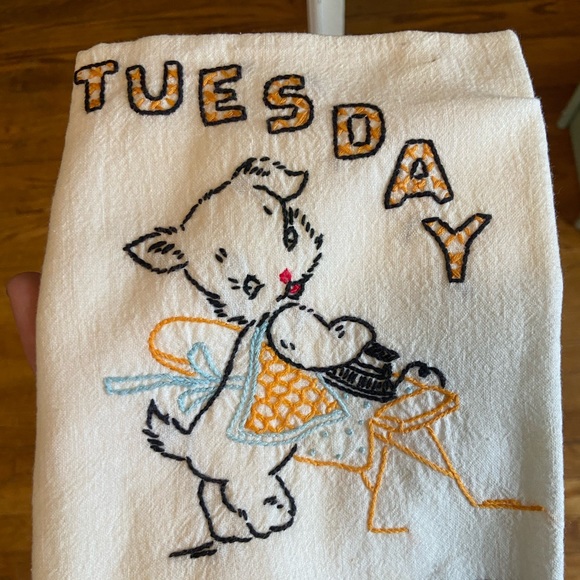Vintage | Dining | Vintage Embroidered Linen Dishcloth Tuesday Day Of ...